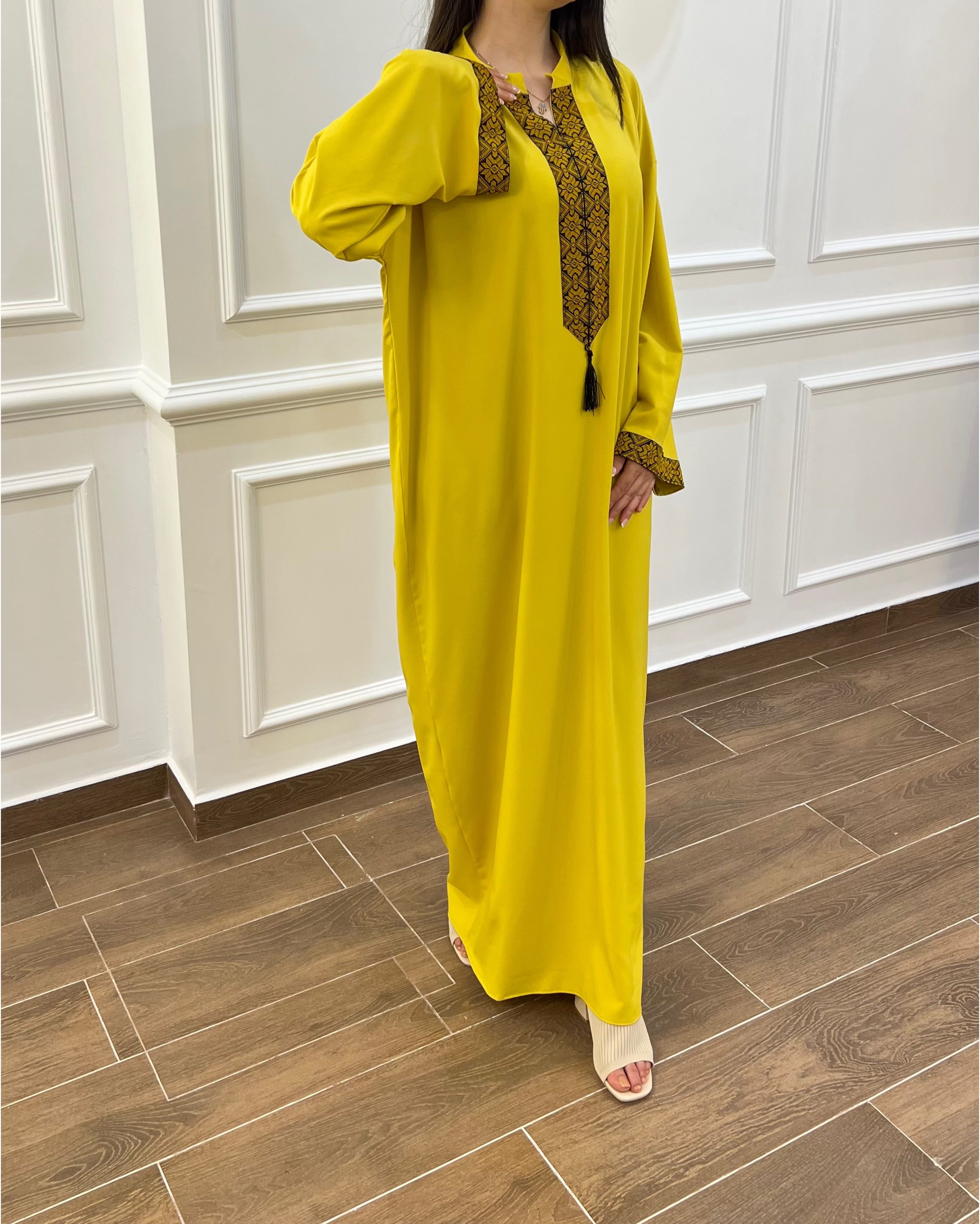DJEBBA TRADITIONNELLE STYLE DJELLABA COULEUR JAUNE FONCÉ